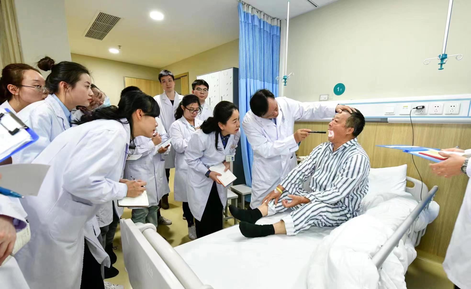谱写中医药传承创新发展新篇章广州中医药大学深圳医院深入学习党的二十大精神