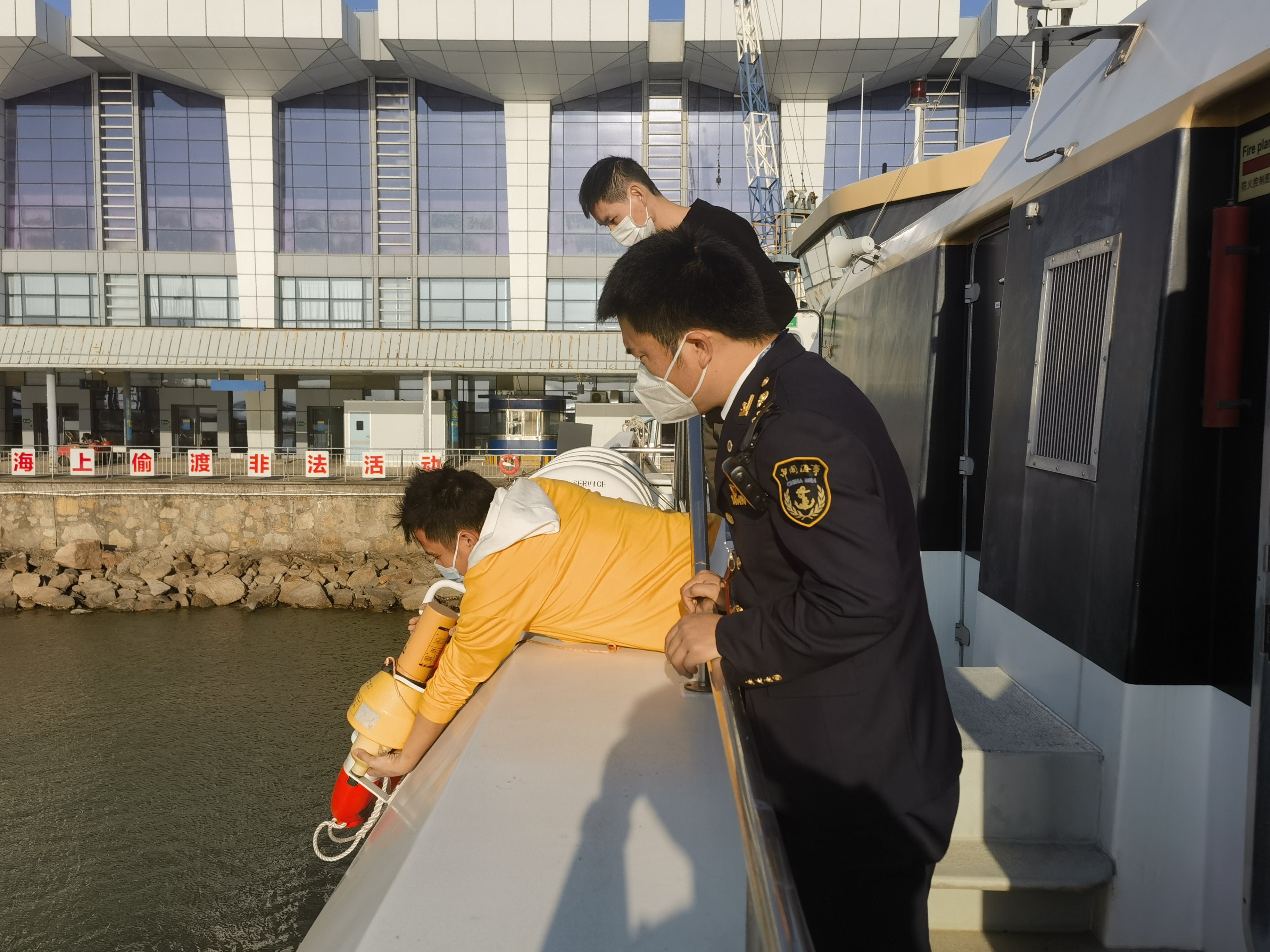 先锋快报 | 海事部门开展高速客船专项安全检查，全力保障1月8日深圳全面恢复港澳海上正常客运航班